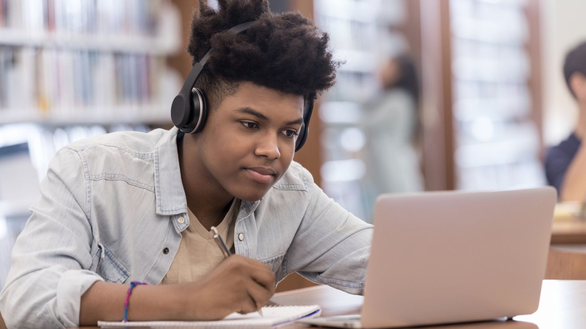 Mindful Teens: Navigating Technology, Emotions, and Responsibility ...